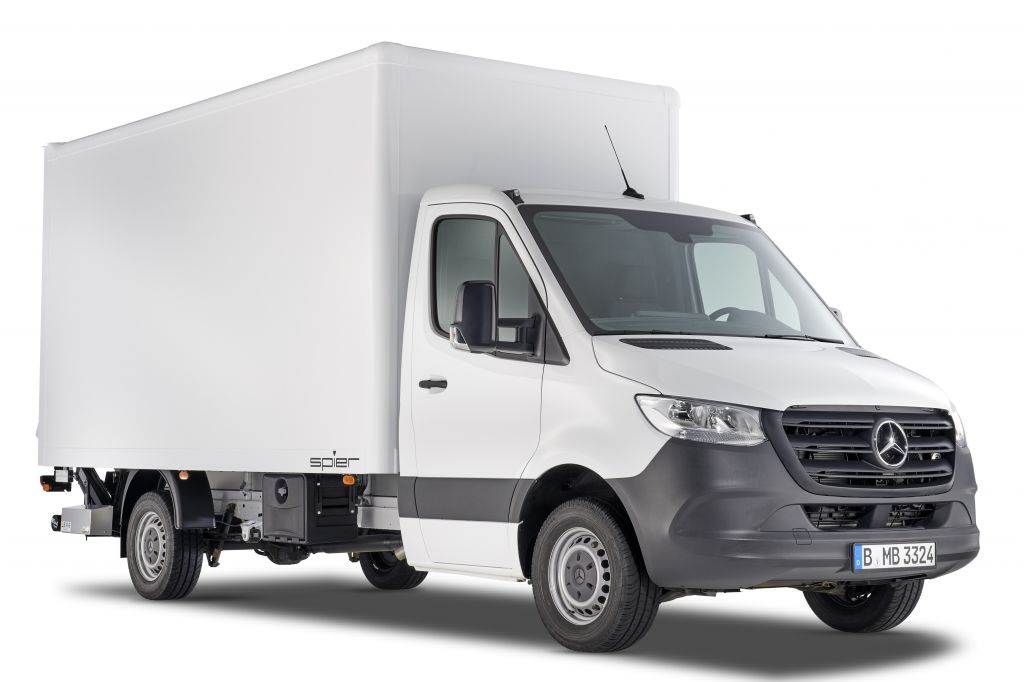 Sprinter with dry-freight body by Spier