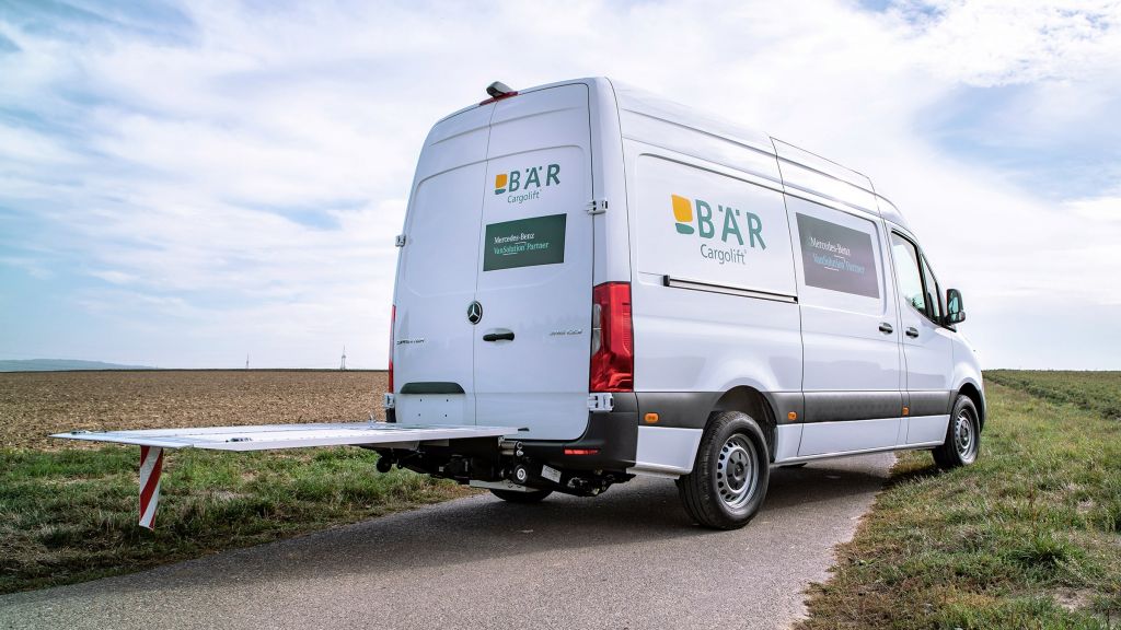 Sprinter with tail lift solution by Bär Cargolift